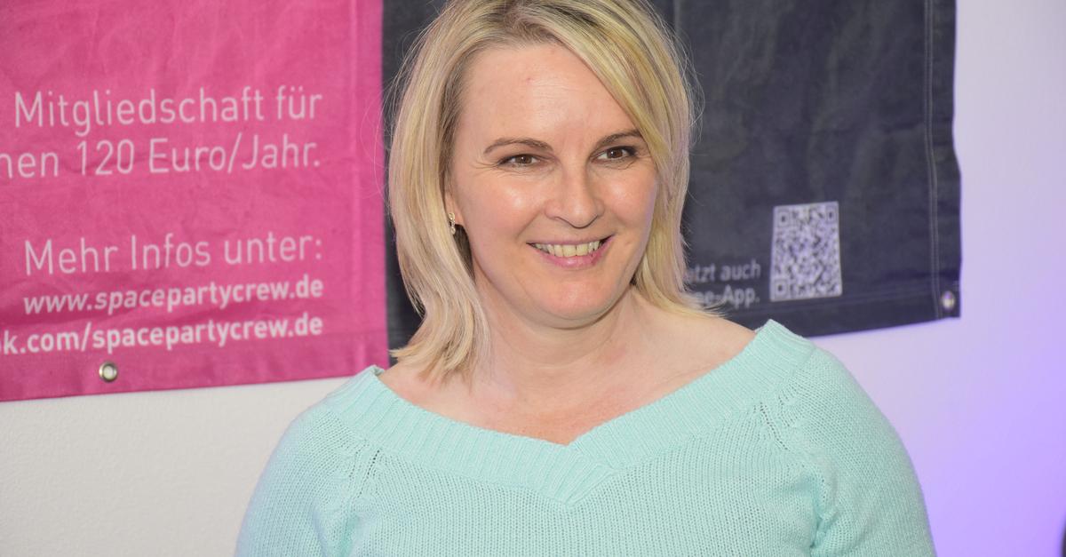Hilde Gerg inspiriert mit Stärke bei „Space Party Crew against Aids“ in Wetzlar
